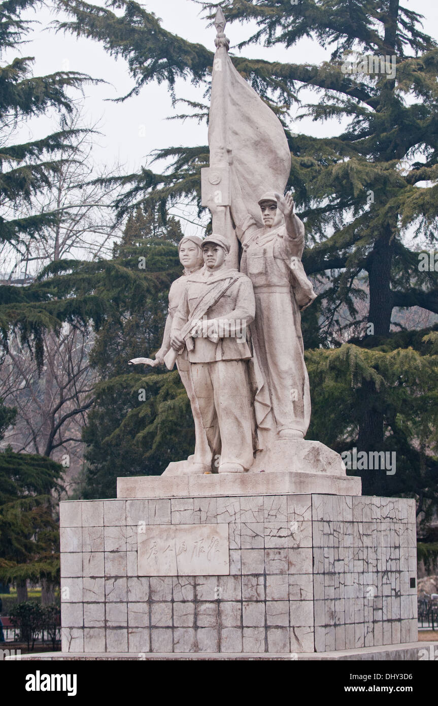 Revolutionary statue in Dongdan Park in DongCheng District, Beijing ...