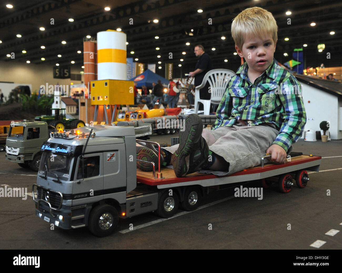 Model truck hi-res stock photography and images - Alamy