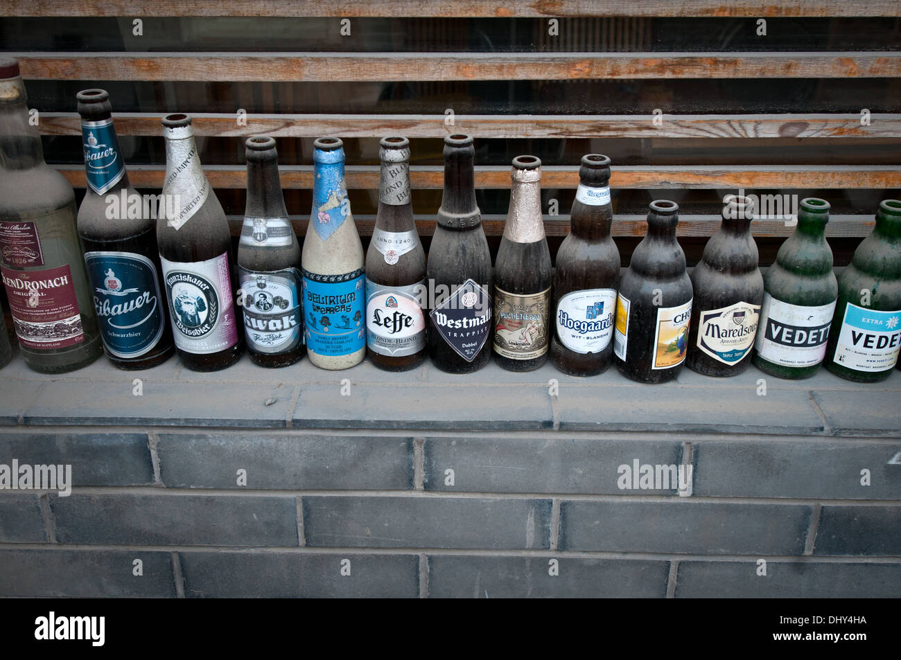 Empty beer bottles hi-res stock photography and images - Alamy