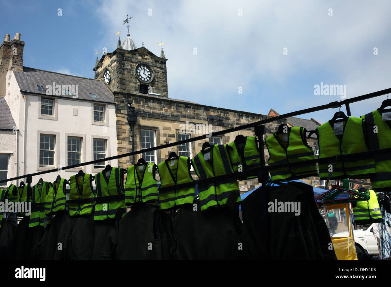Market town alnwick hi-res stock photography and images - Alamy