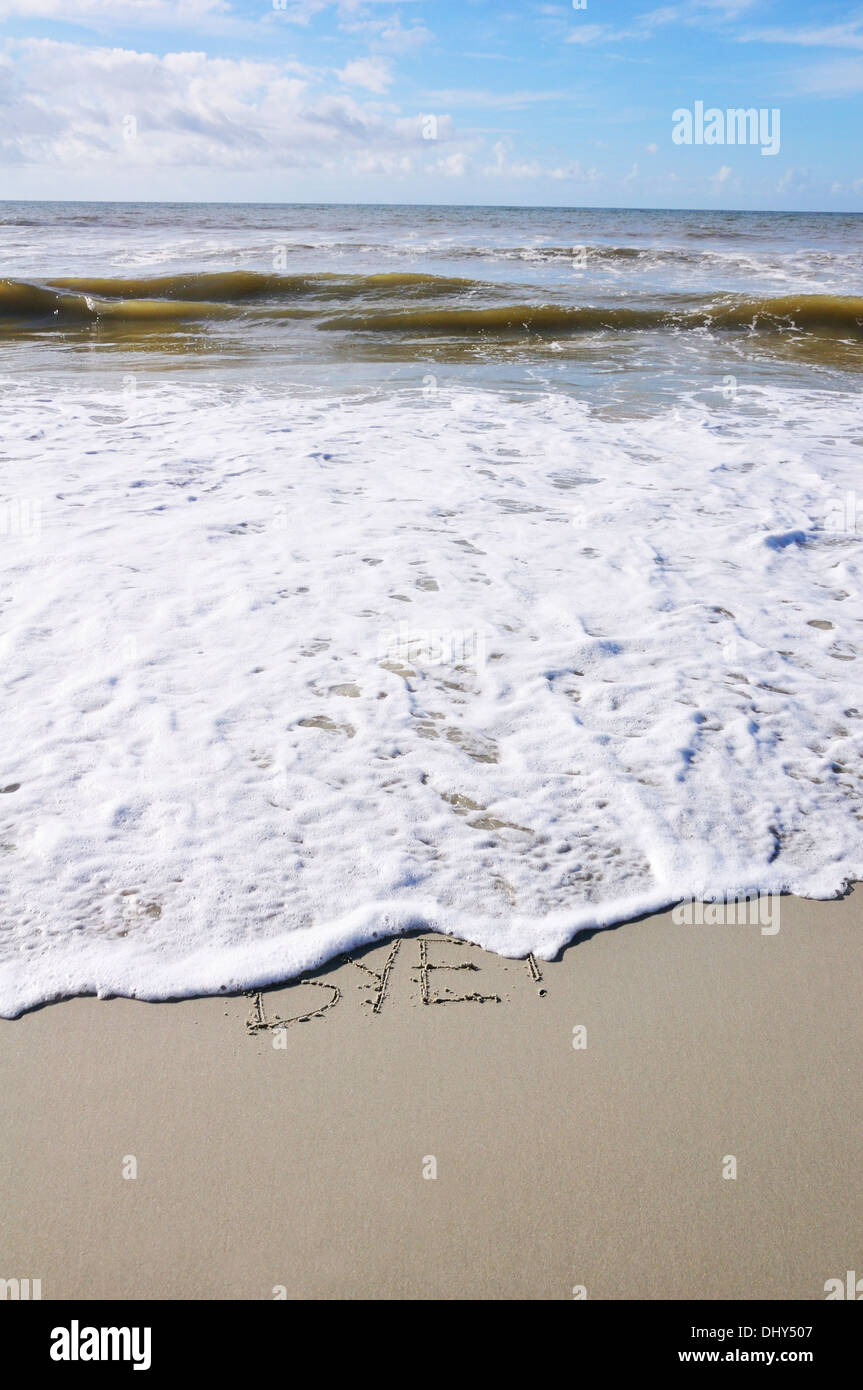 Beach written on sand hi-res stock photography and images - Alamy