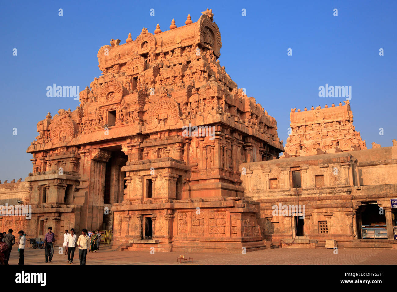 Brihadeeswarar Temple (11th century), Thanjavur, Tamil Nadu, India ...