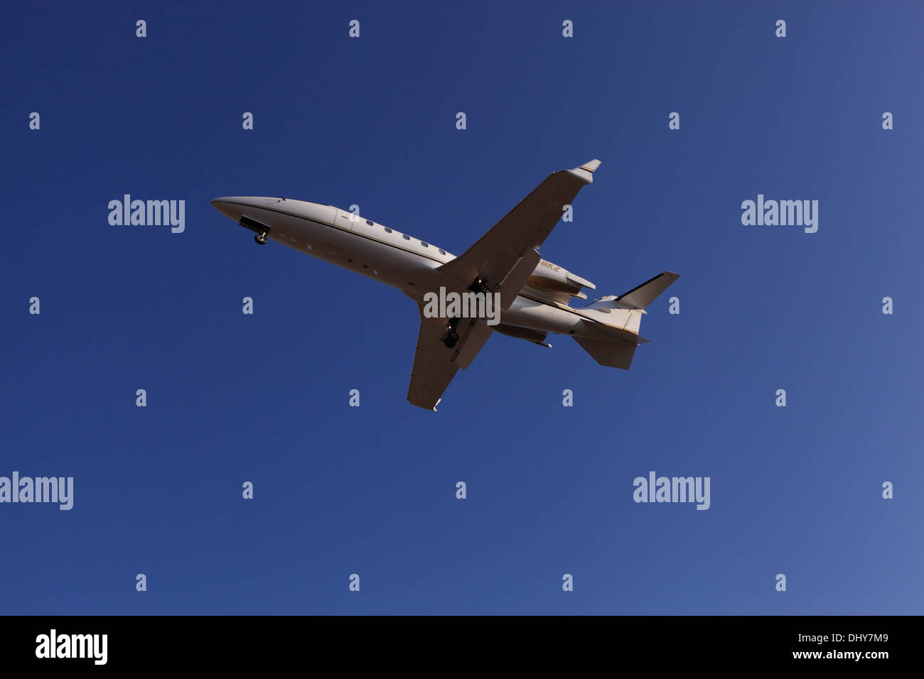 Learjet 60 N48KZ landing, November 16, 2013 Stock Photo - Alamy