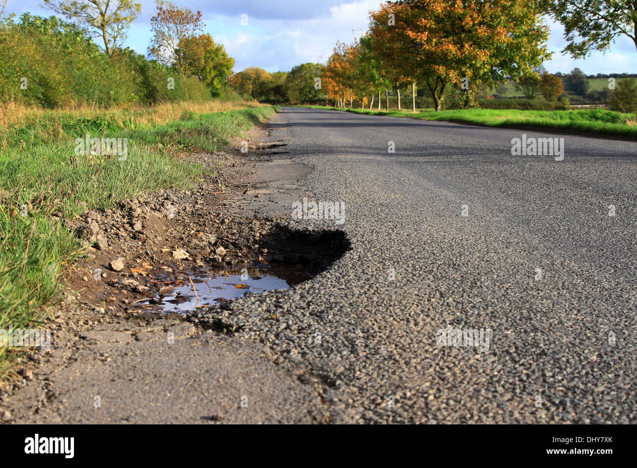 potholes, survey, motorists, potholes, negligent, damage, vehicles ...