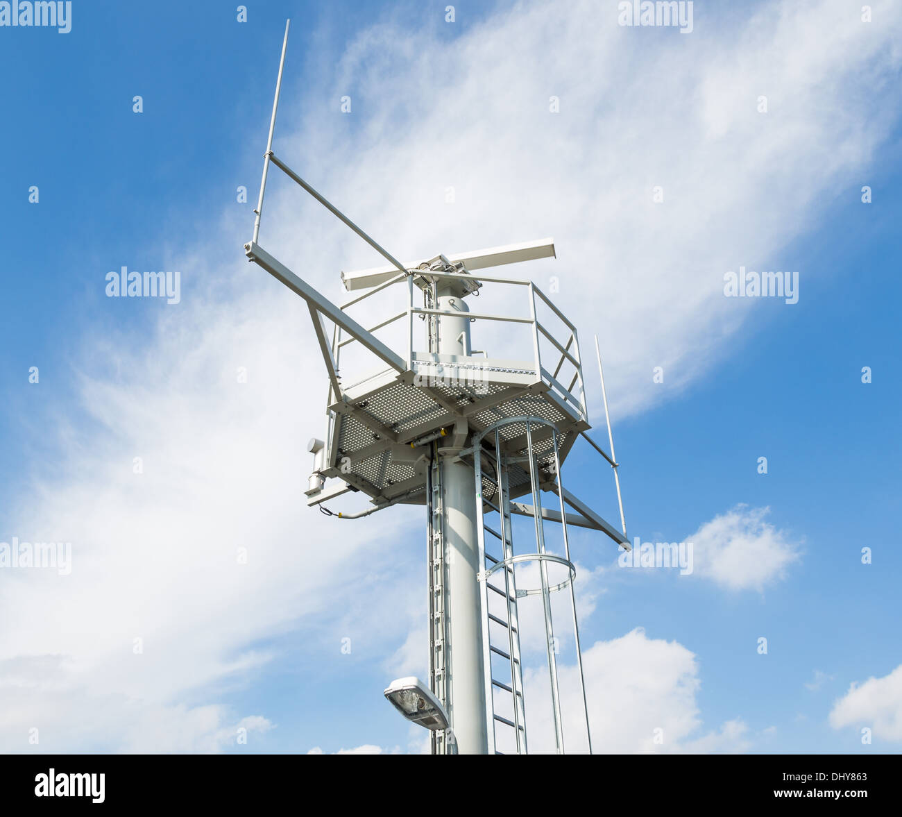 Radar installation hi-res stock photography and images - Alamy
