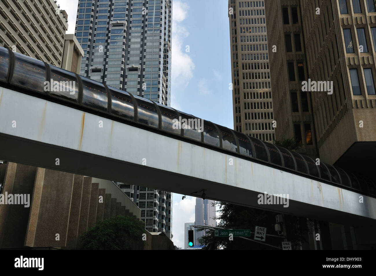 Elevated walkway between business buildings in downtown Atlanta ...
