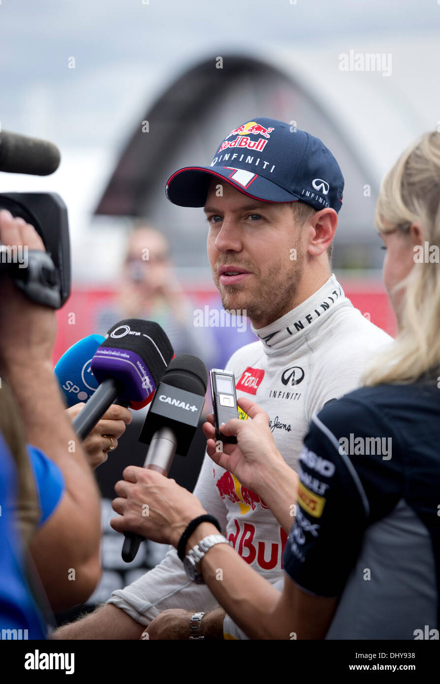 Red bull f1 racing car hi-res stock photography and images - Alamy