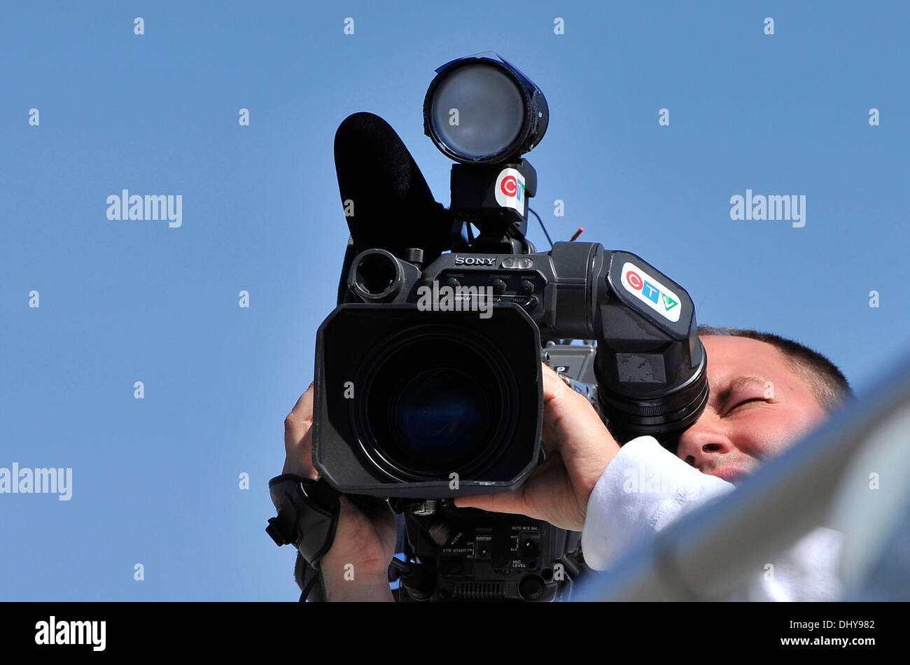 Camera operator hi-res stock photography and images - Alamy