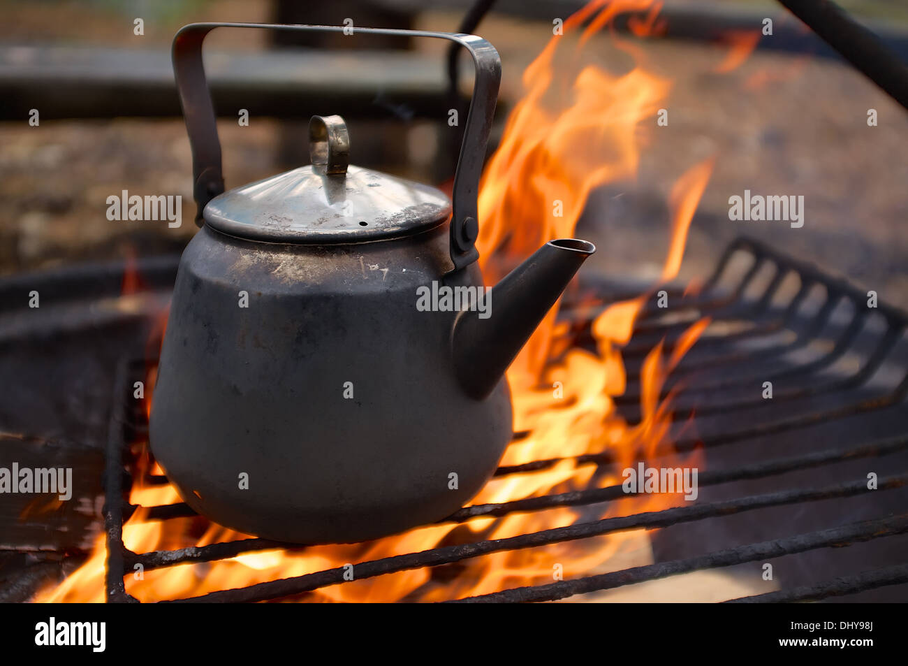 Old pot cooking over campfire hi-res stock photography and images - Alamy