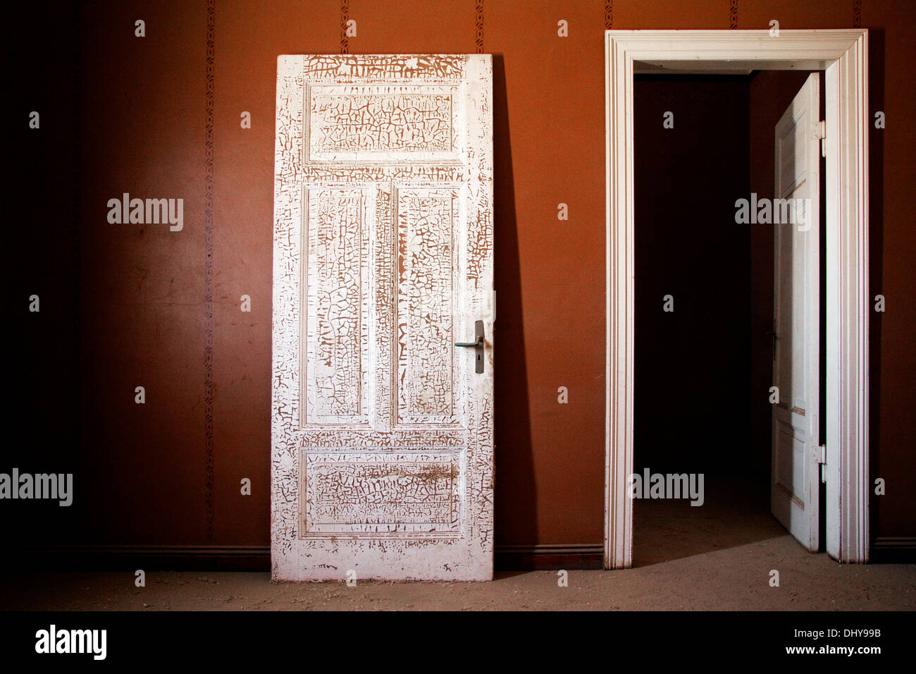 Doorjam hi-res stock photography and images - Alamy