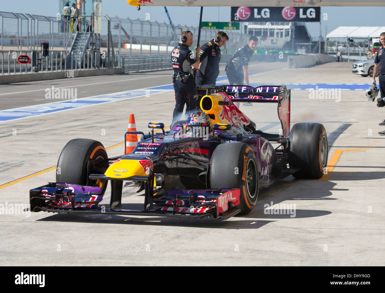 Pit row hi-res stock photography and images - Alamy