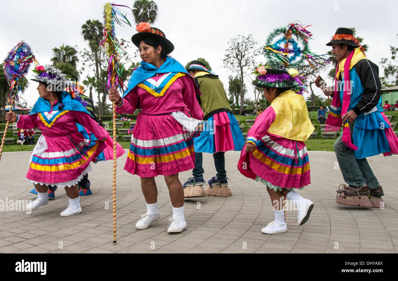 Andean musical instruments hi-res stock photography and images - Alamy
