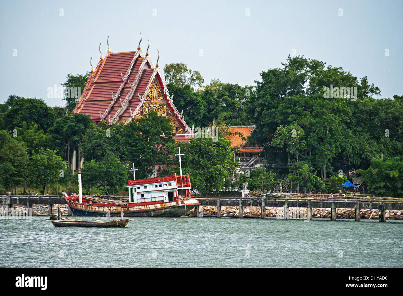 Temple by sea hi-res stock photography and images - Alamy