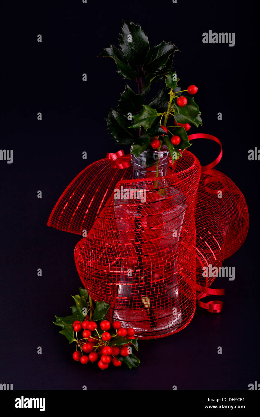 Holly twigs hi-res stock photography and images - Alamy