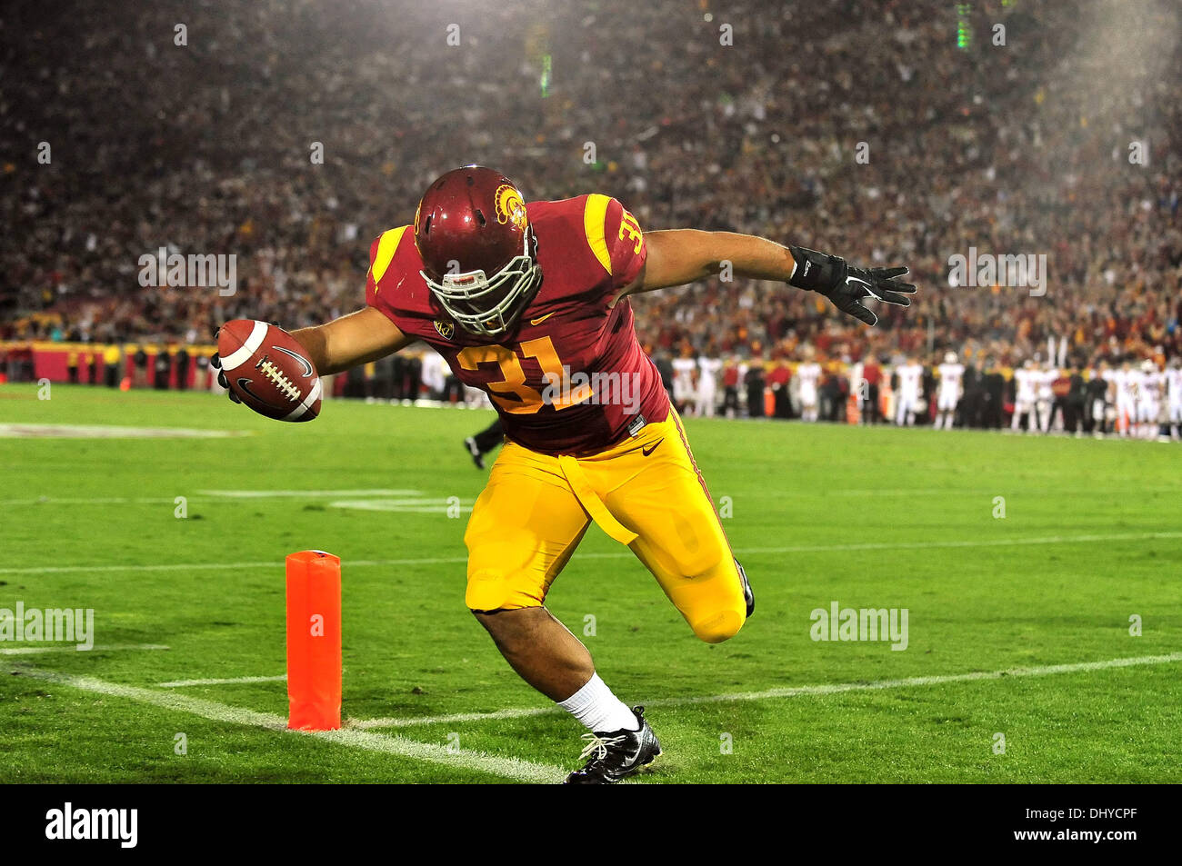 Los Angeles, CA, USA. 16th Nov, 2013. USC Trojans fullback Soma Vainuku ...