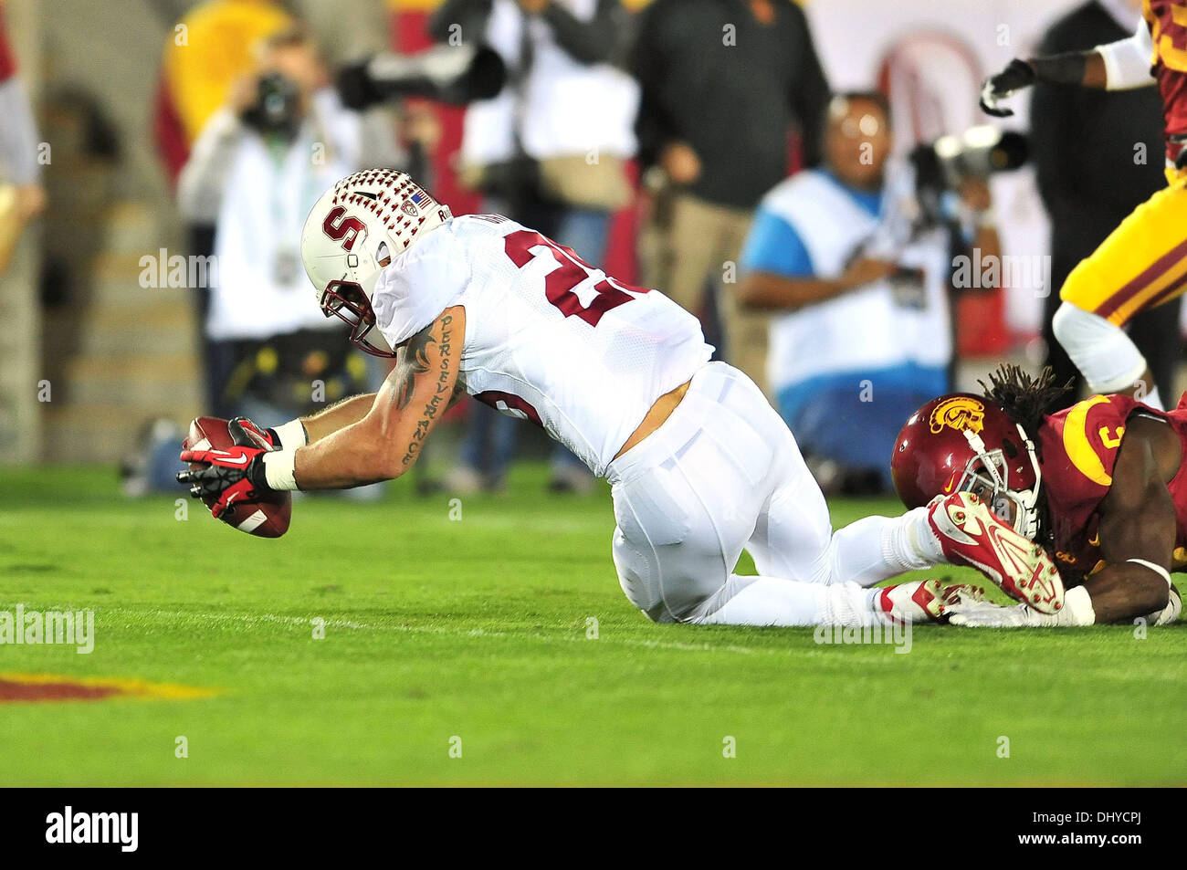 Los Angeles, CA, USA. 16th Nov, 2013. Stanford Cardinal running back ...
