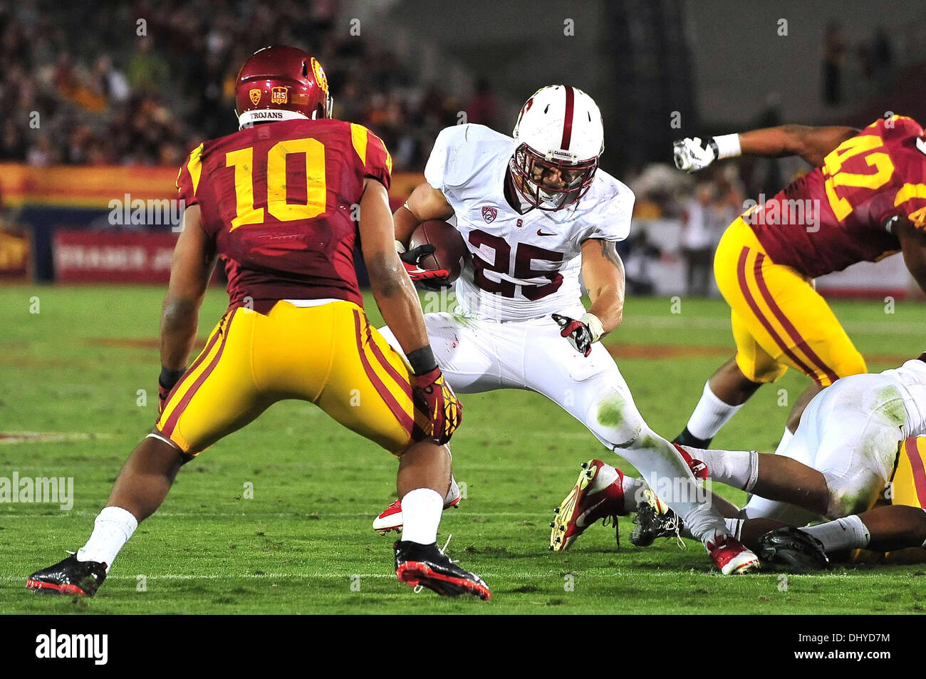 Los Angeles, CA, USA. 16th Nov, 2013. Stanford Cardinal running back ...