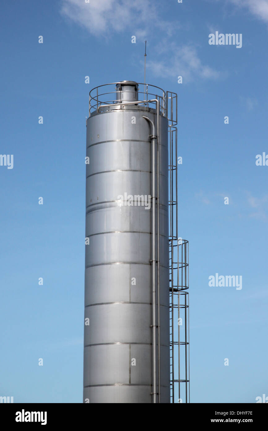 Overhead water tank hi-res stock photography and images - Alamy