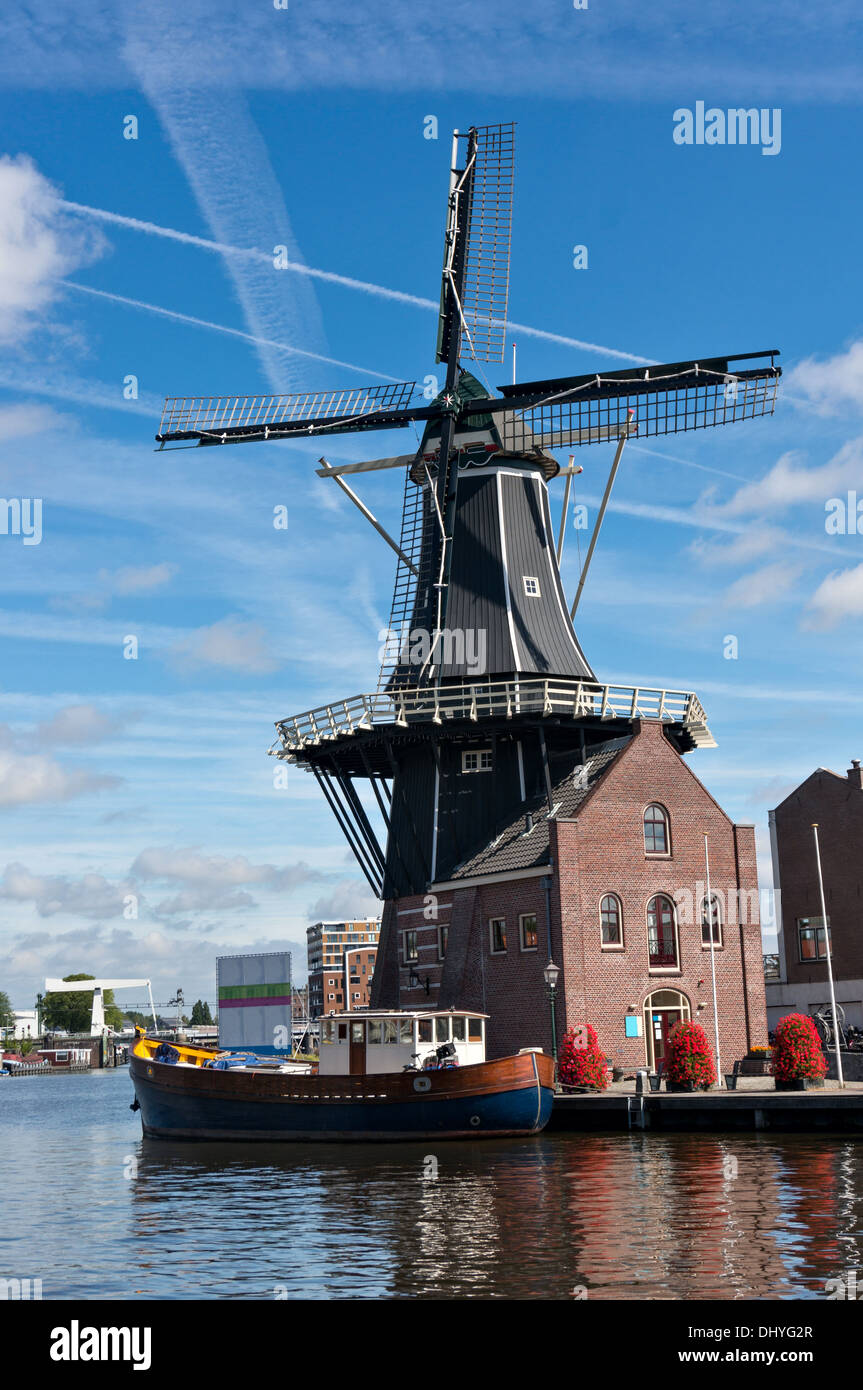 Haarlem mill hi-res stock photography and images - Alamy