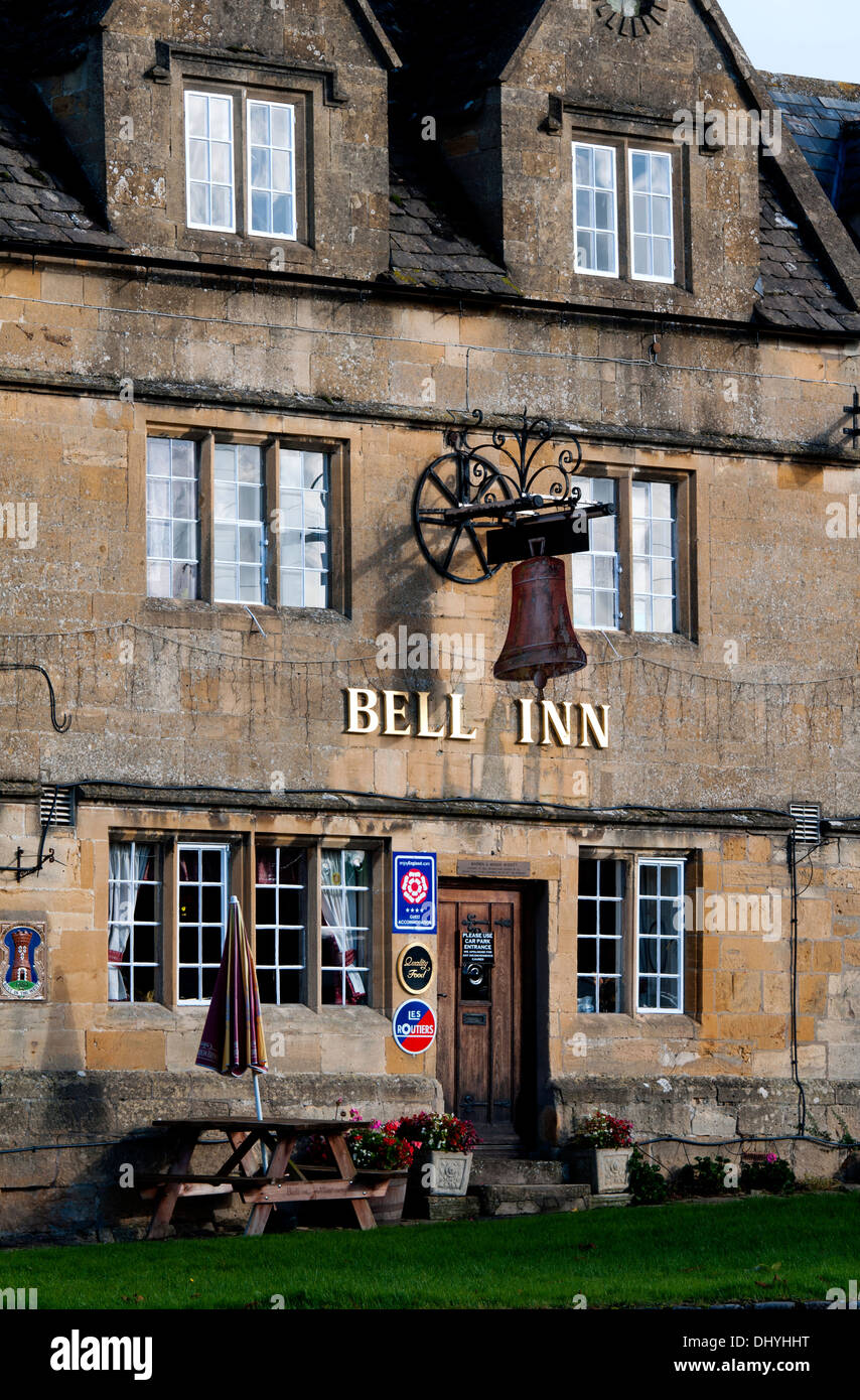 The Bell Inn, Willersey, Gloucestershire, England, UK Stock Photo - Alamy