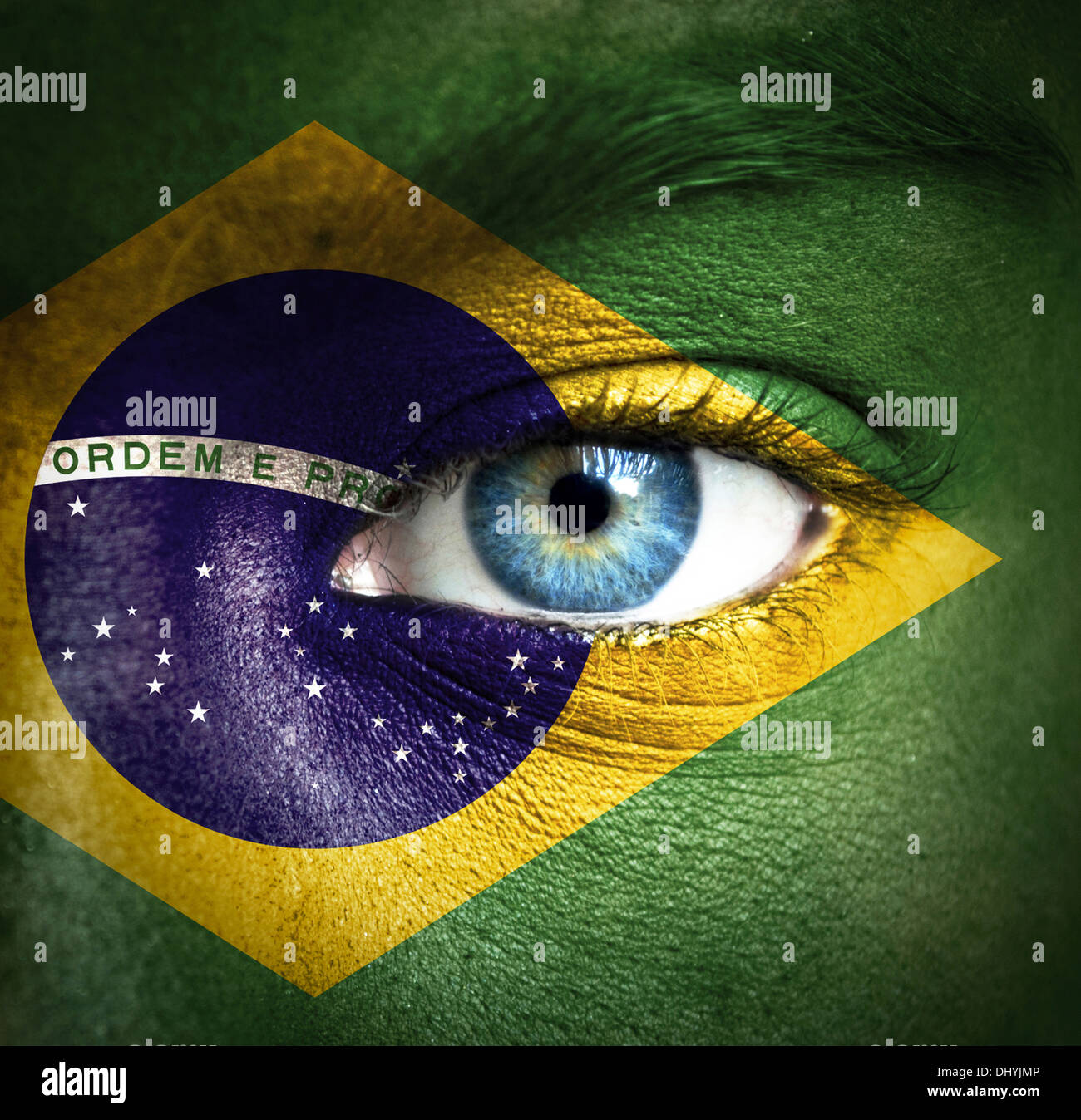 Brazil flag face paint hi-res stock photography and images - Alamy