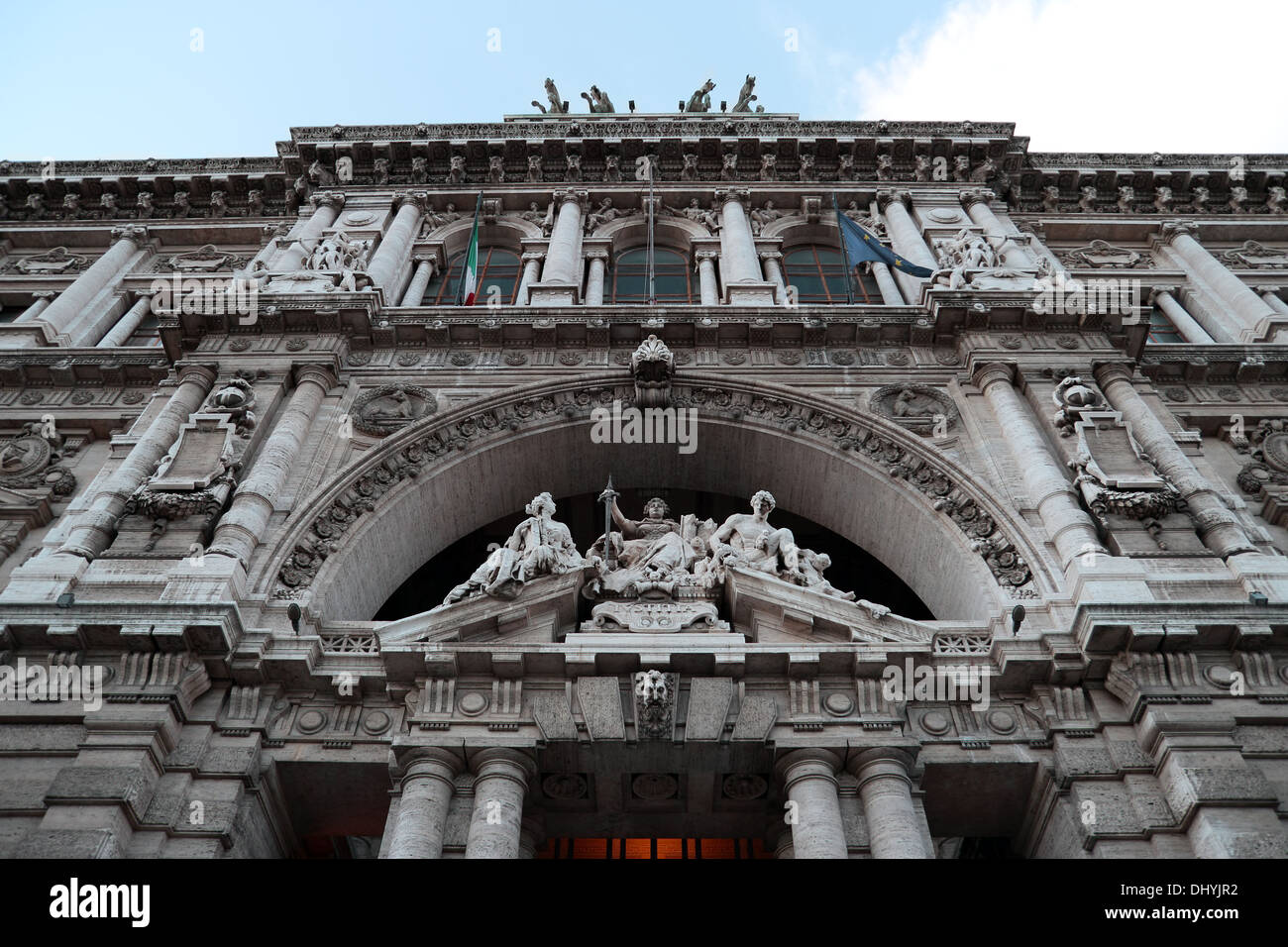 Court justice ancient rome hi-res stock photography and images - Alamy