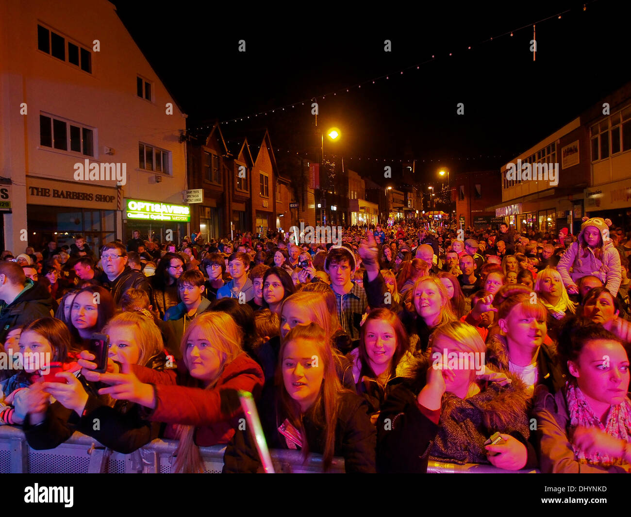 Chorley, Lancashire, UK. 16th Nov, 2013. Crowds enjoying the Chorley ...