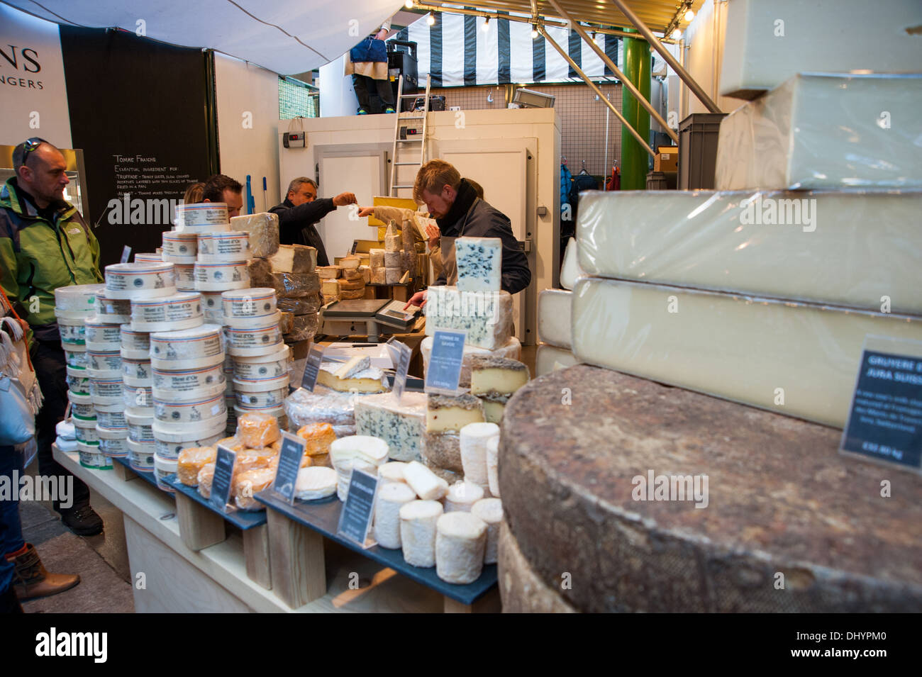 London cheese shops hi-res stock photography and images - Alamy