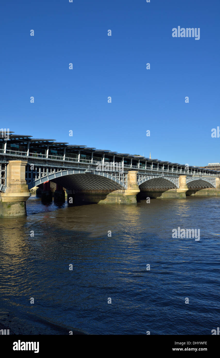 Blackfriars Railway Bridge, London, United Kingdom Stock Photo - Alamy