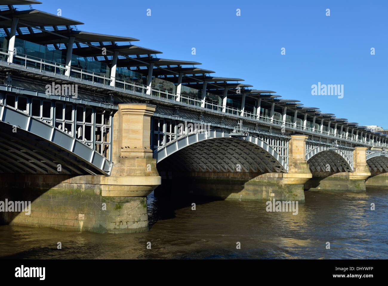 Railway bridge hi-res stock photography and images - Alamy