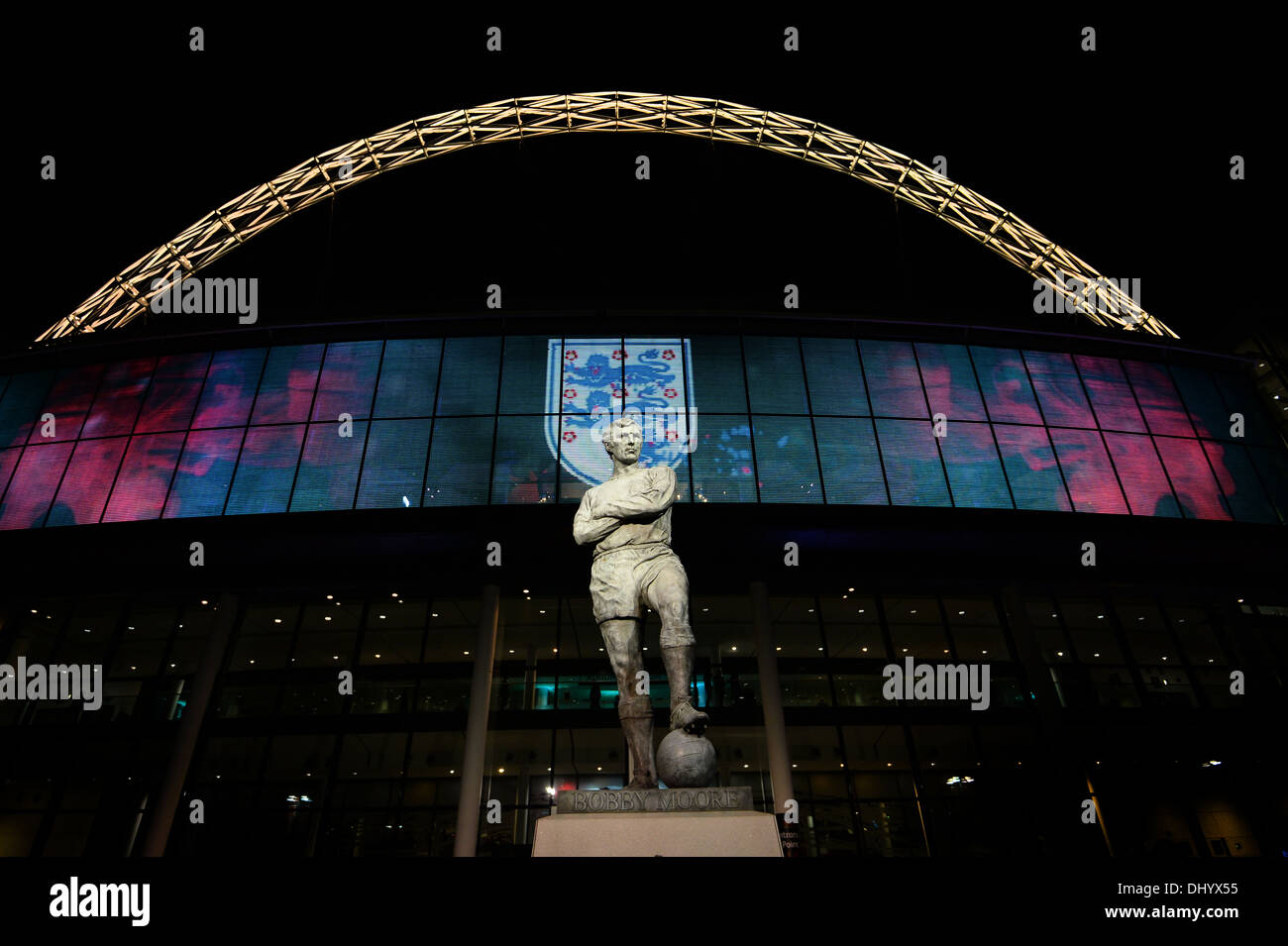 The Bobby Moore Statue at Wembley Stadium in front of the famous arch ...