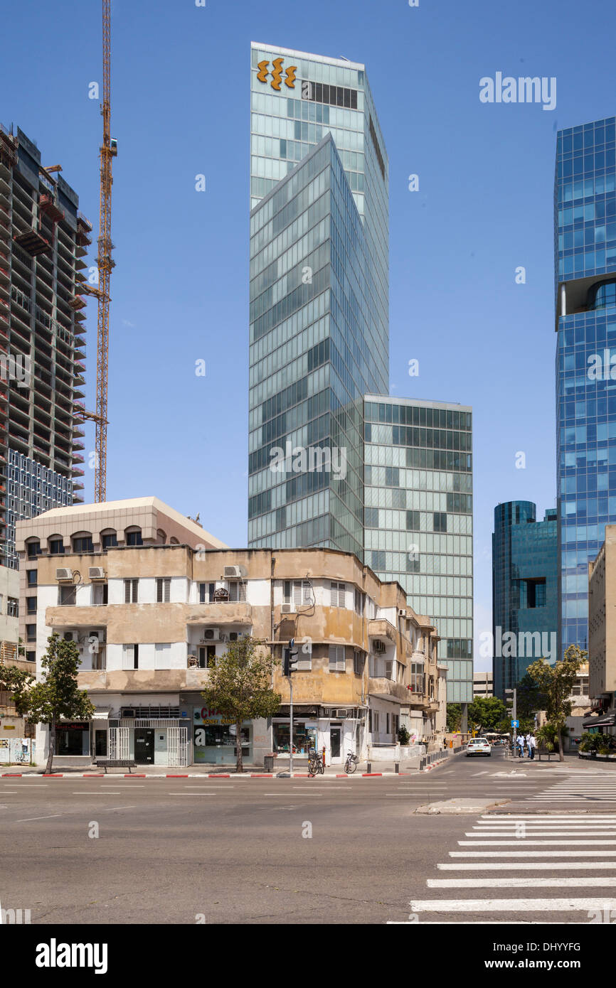 glass office towers in downtown Tel Aviv, Israel Stock Photo - Alamy