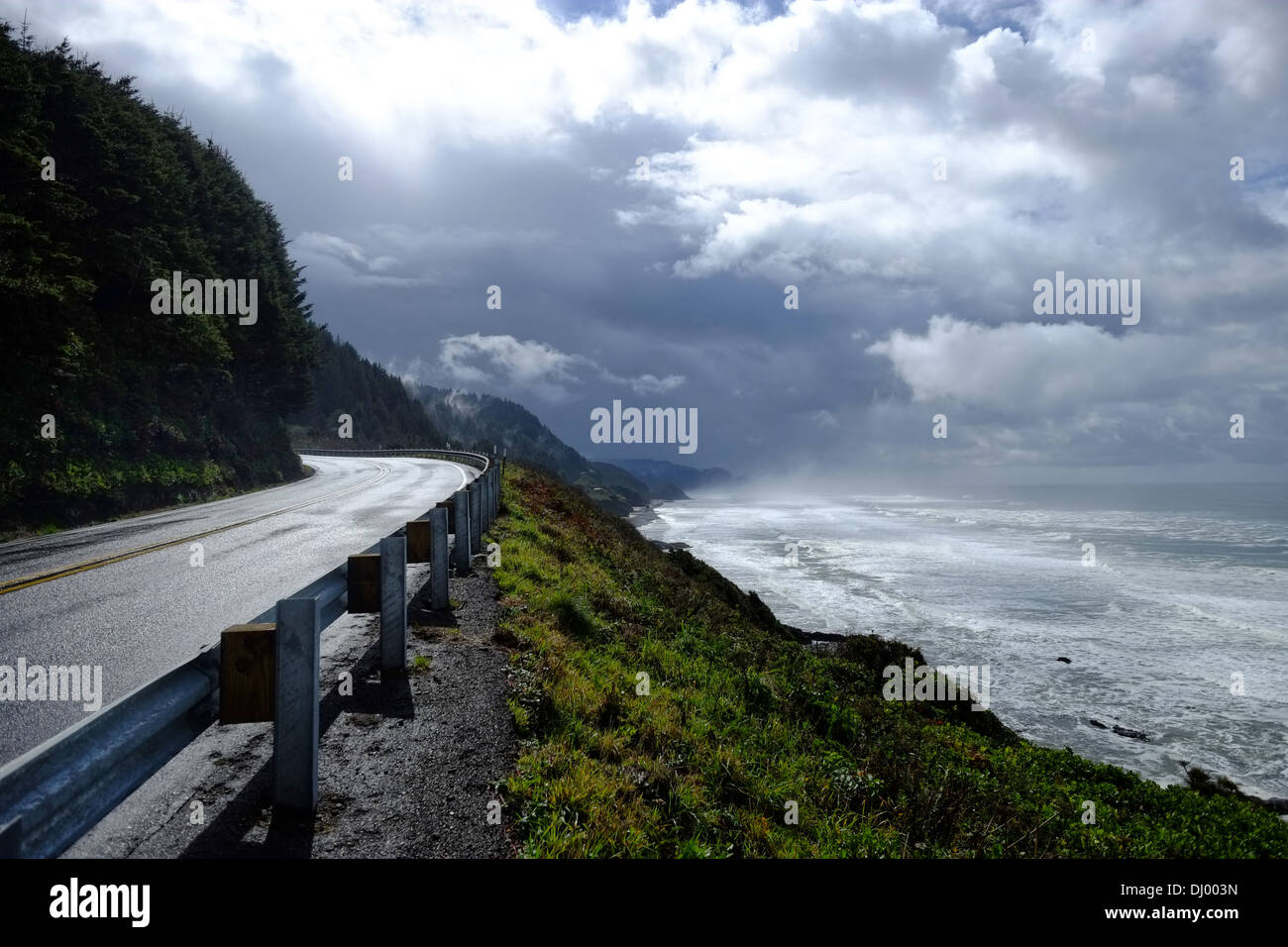 Highway 101, the coastal highway in Oregon, USA Stock Photo - Alamy