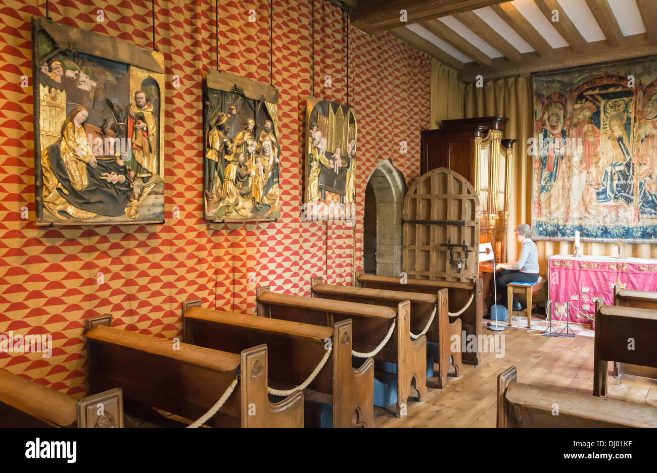 Leeds Castle Chapel Interior Inside Organ Orgainist Stock Photo - Alamy