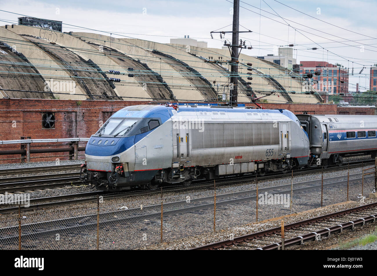 Amtrak HHP-8 Locomotive No 655 leaving Union Station, Washington DC ...