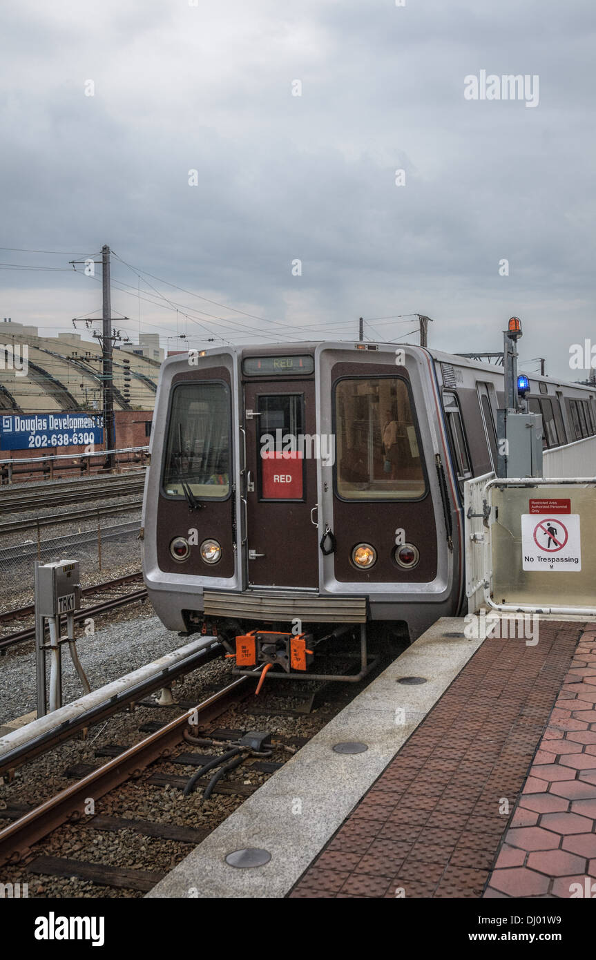 Red Line Train, Washington Area Metro Transit Authority, NoMa Metro ...
