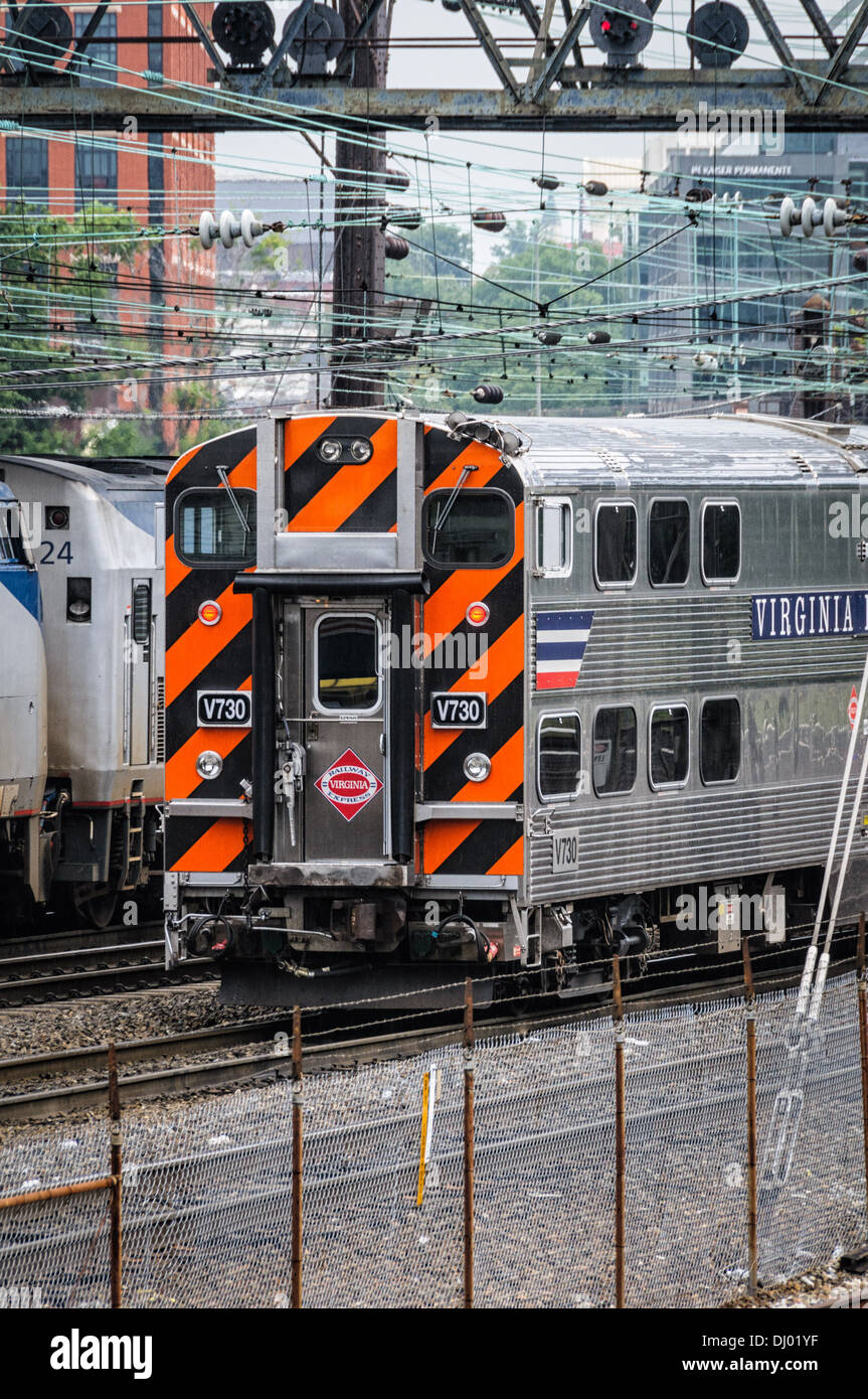 Push pull hi-res stock photography and images - Alamy