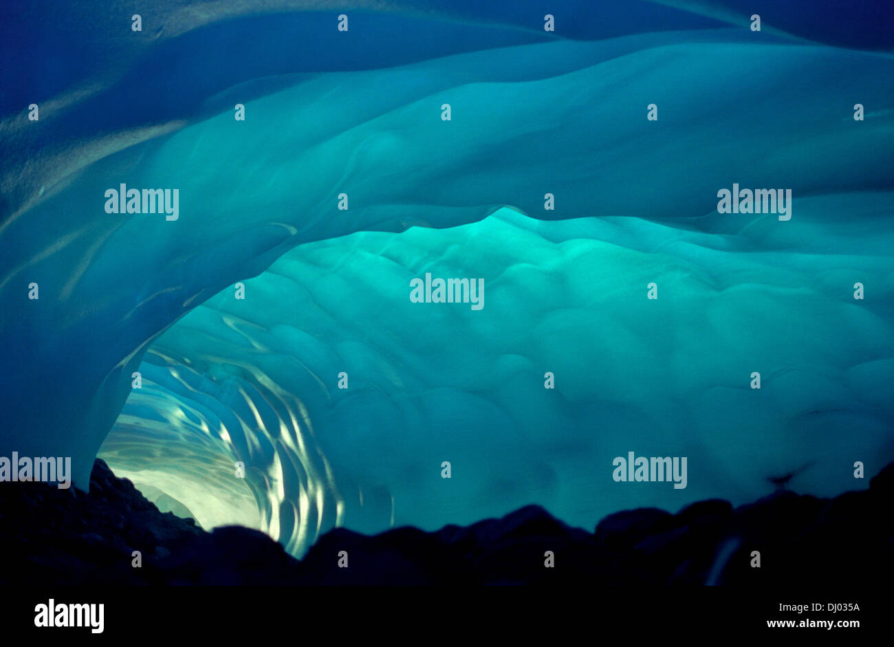 Paradise glacier cave mt rainier hi-res stock photography and images ...