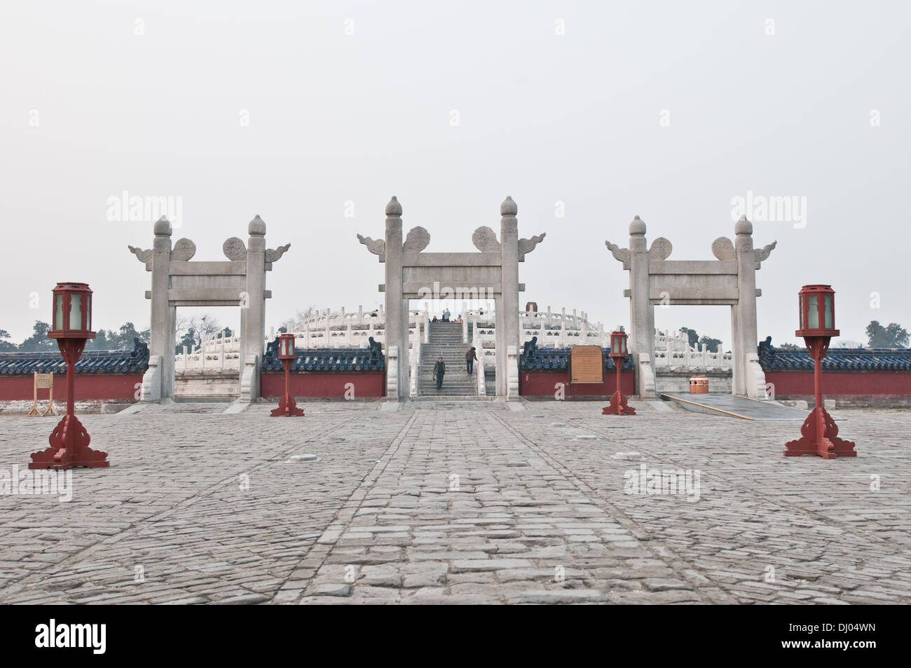 Circular Mound Altar platform, part of Temple of Heaven in Beijing ...