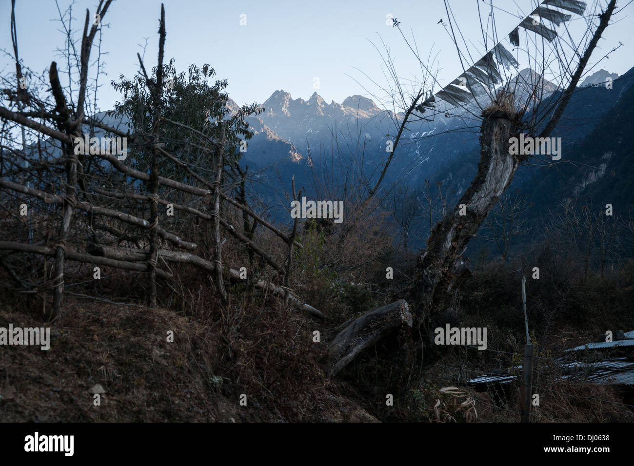 Bhutan mountains hi-res stock photography and images - Alamy