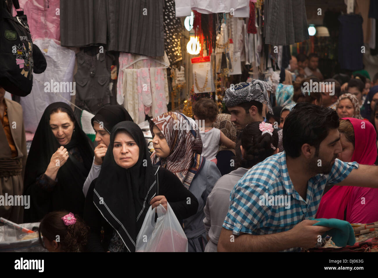 Chador iraq not hijab hi-res stock photography and images - Alamy