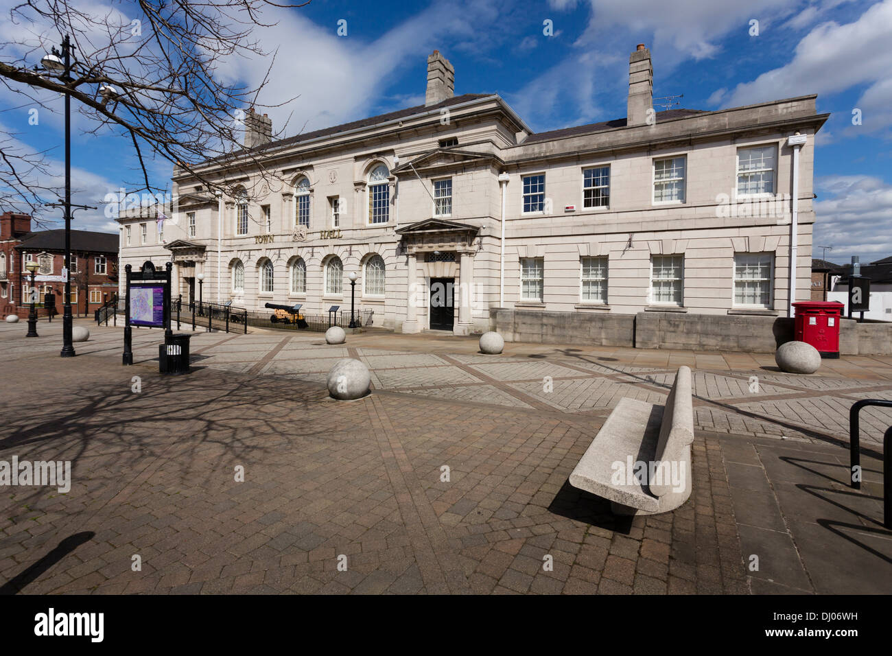 Rotherham town hall hi-res stock photography and images - Alamy