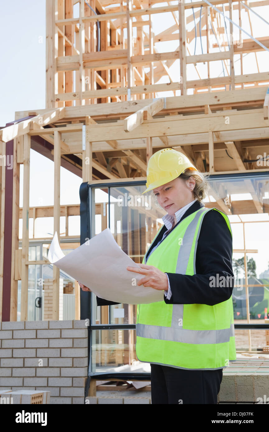 Civil engineer female hi-res stock photography and images - Alamy