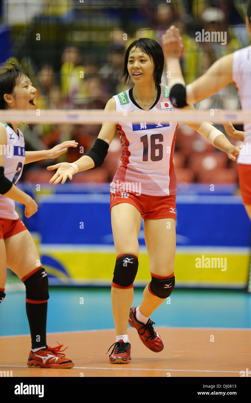Tokyo Metropolitan Gymnasium, Tokyo, Japan. 16th Nov, 2013. Saori ...