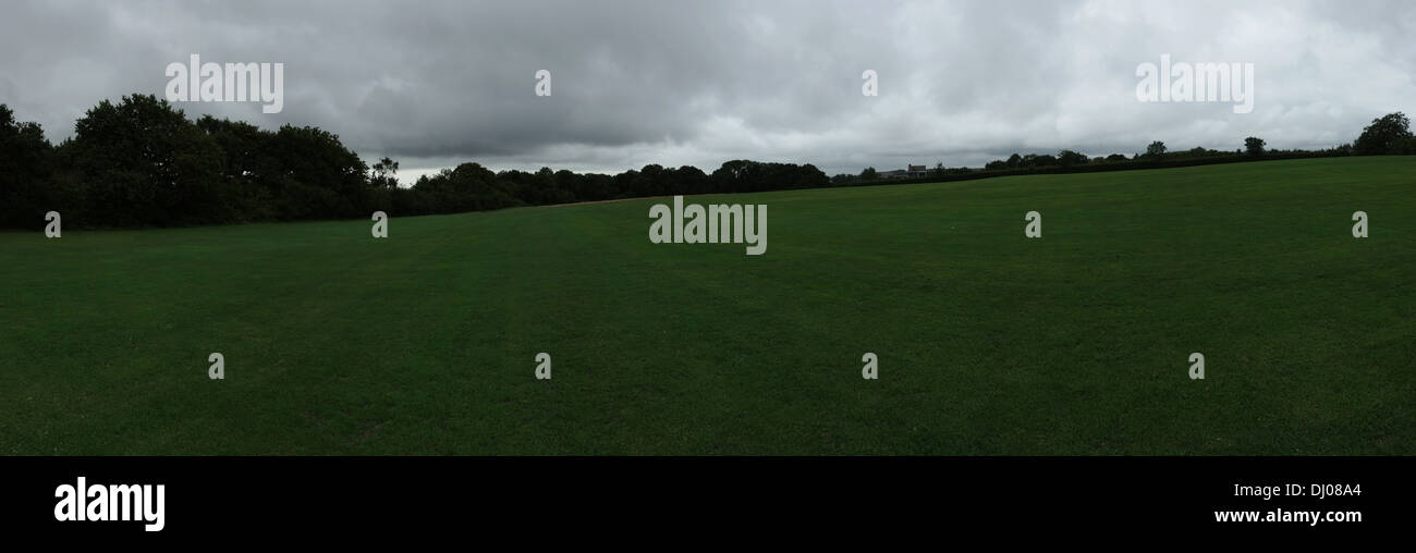 Empty grass field hi-res stock photography and images - Alamy