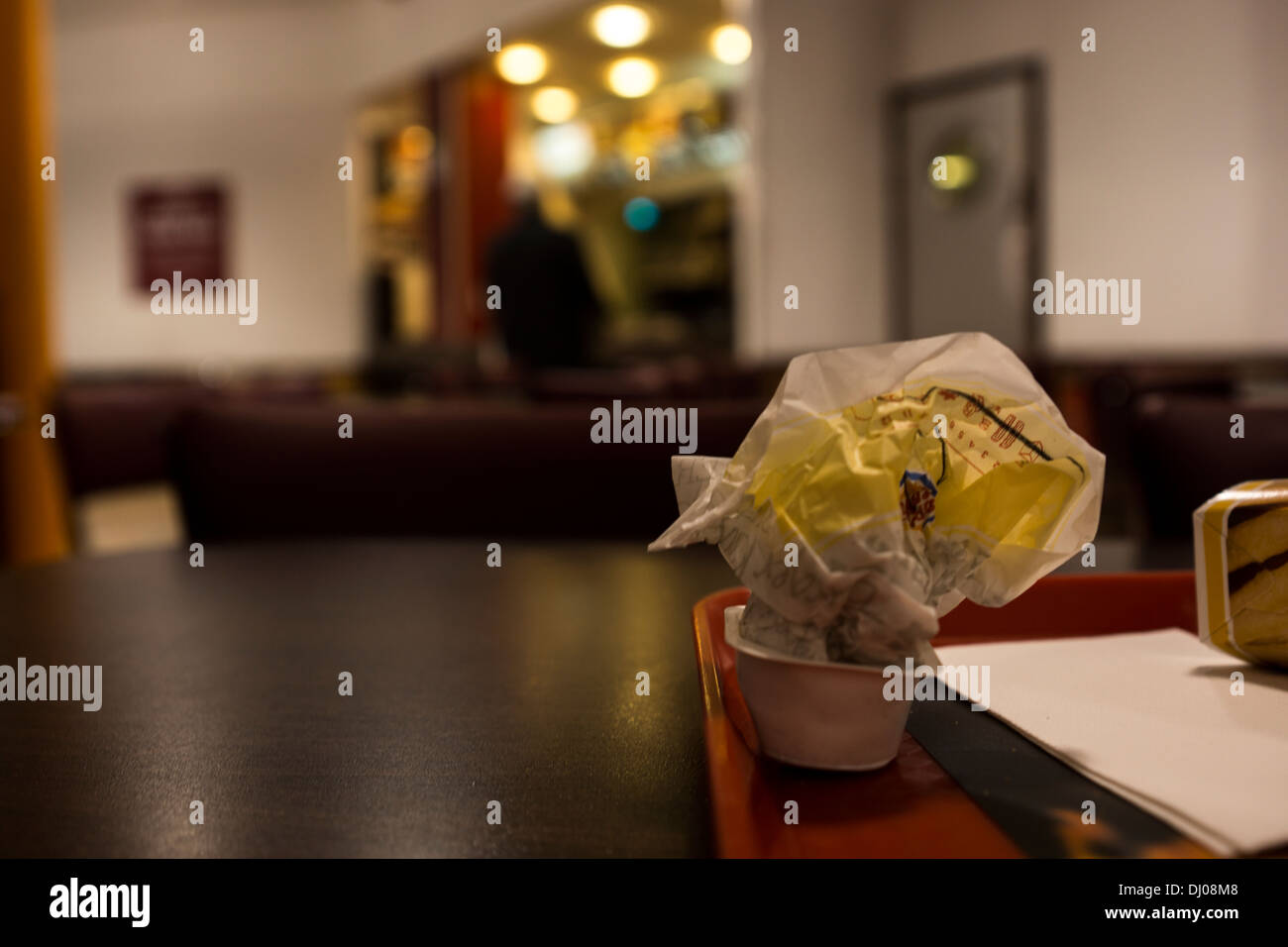 fast food burger rapper tray source carton table Stock Photo - Alamy