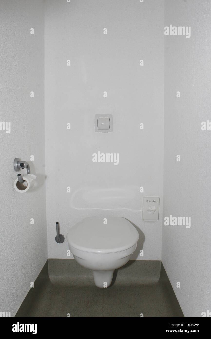 Hotel toilet hi-res stock photography and images - Alamy
