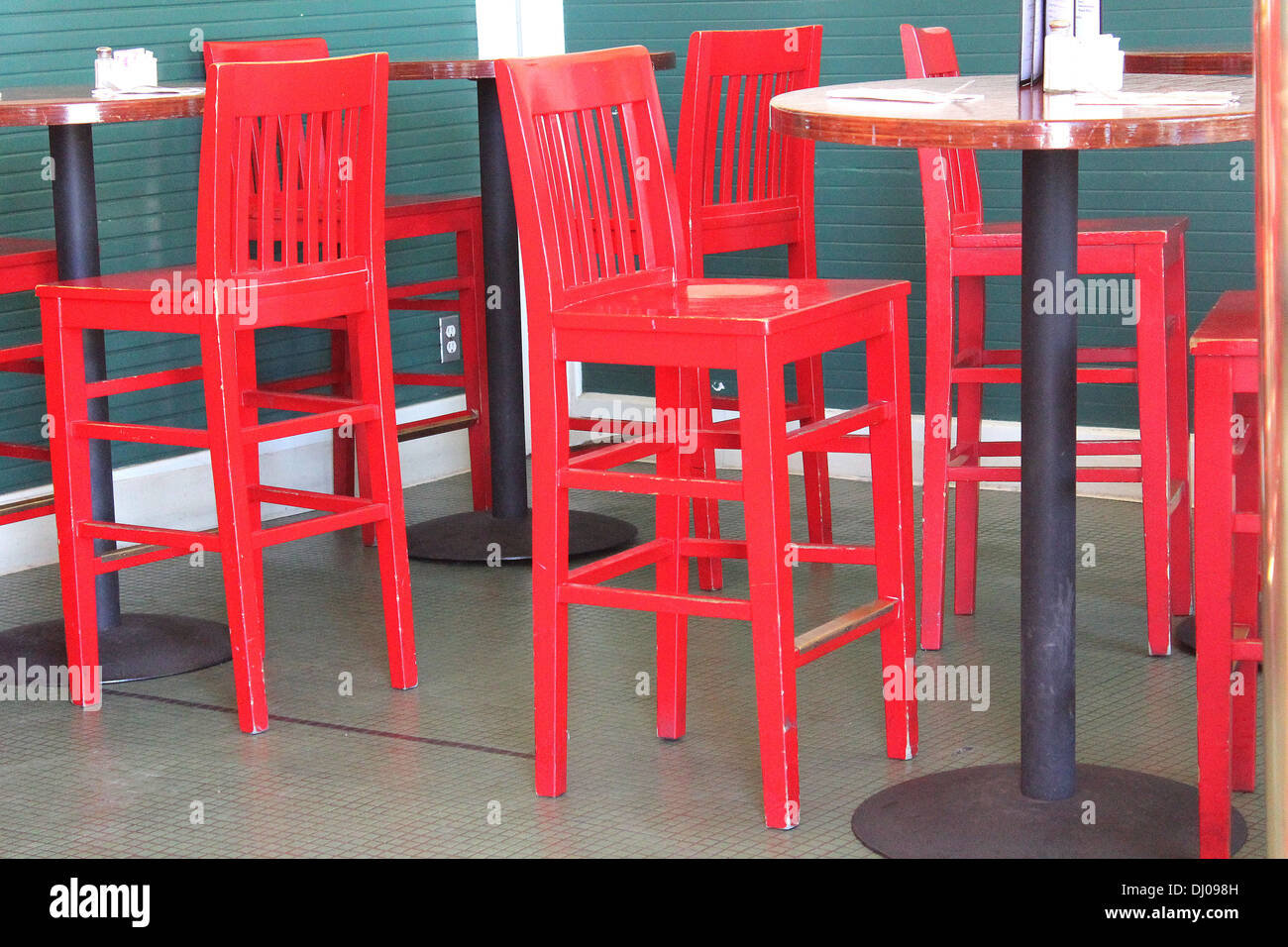 Lounge diner hi-res stock photography and images - Alamy