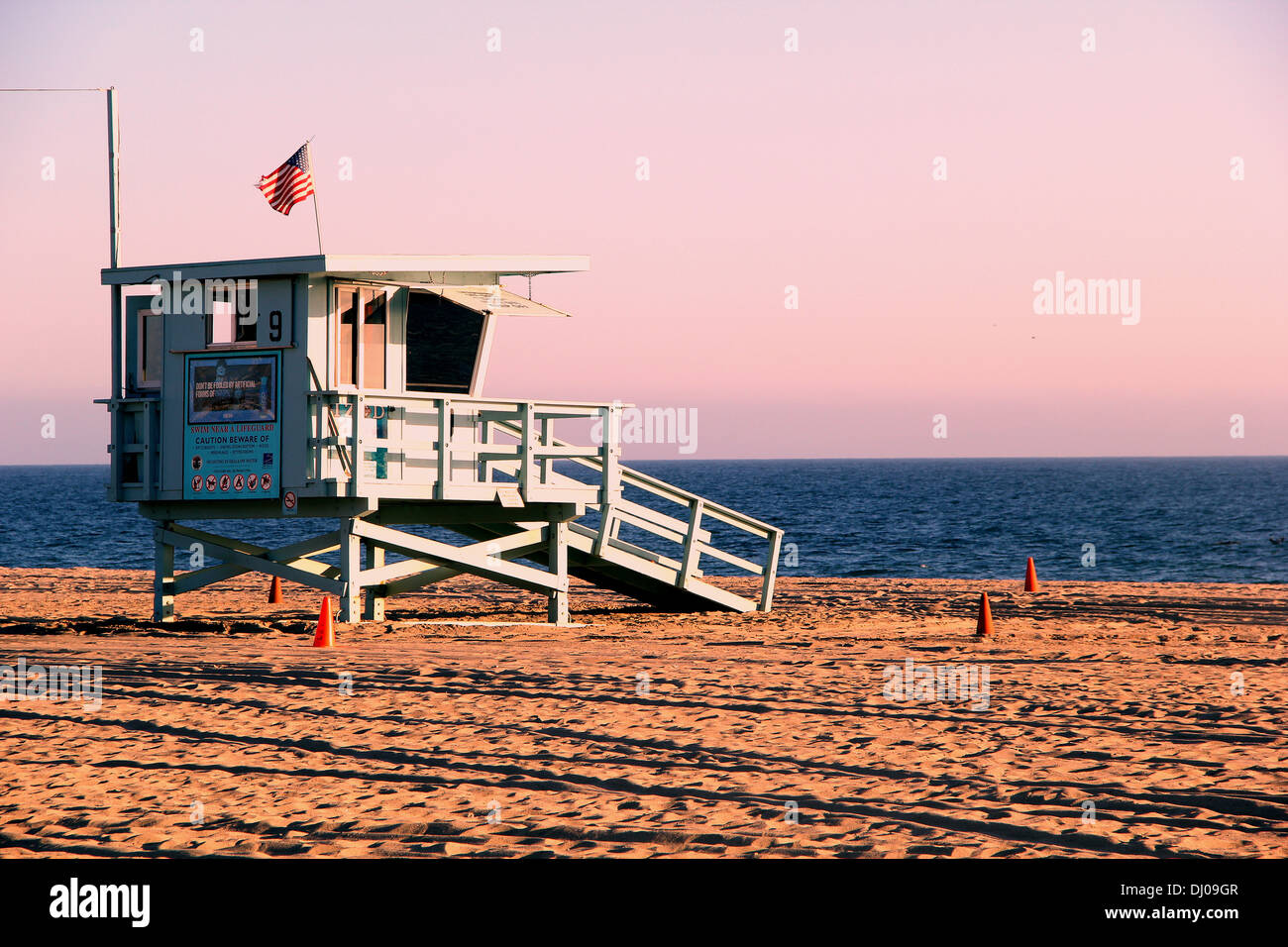 Space outpost hi-res stock photography and images - Alamy