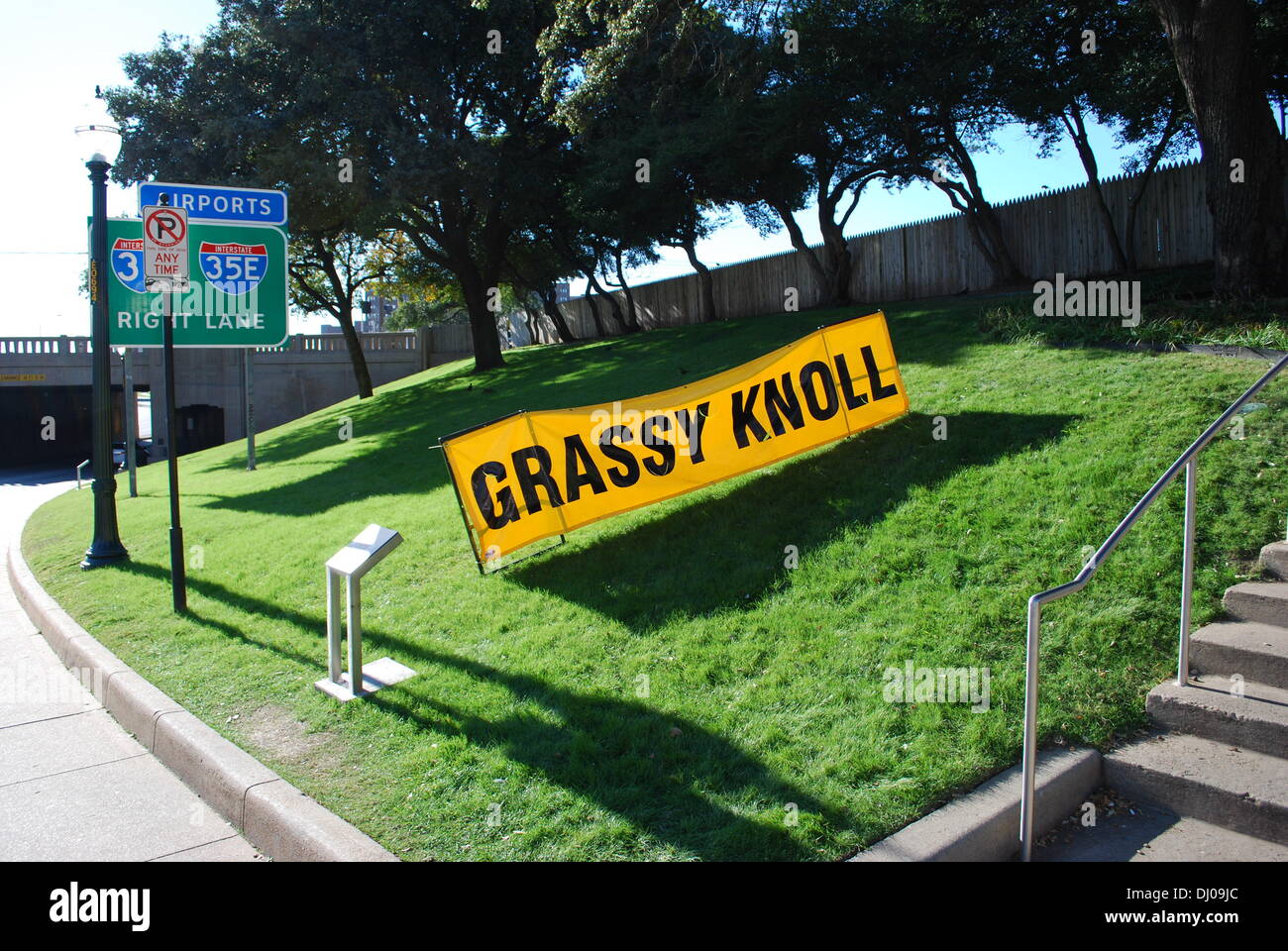 Grassy knoll dallas hi-res stock photography and images - Alamy